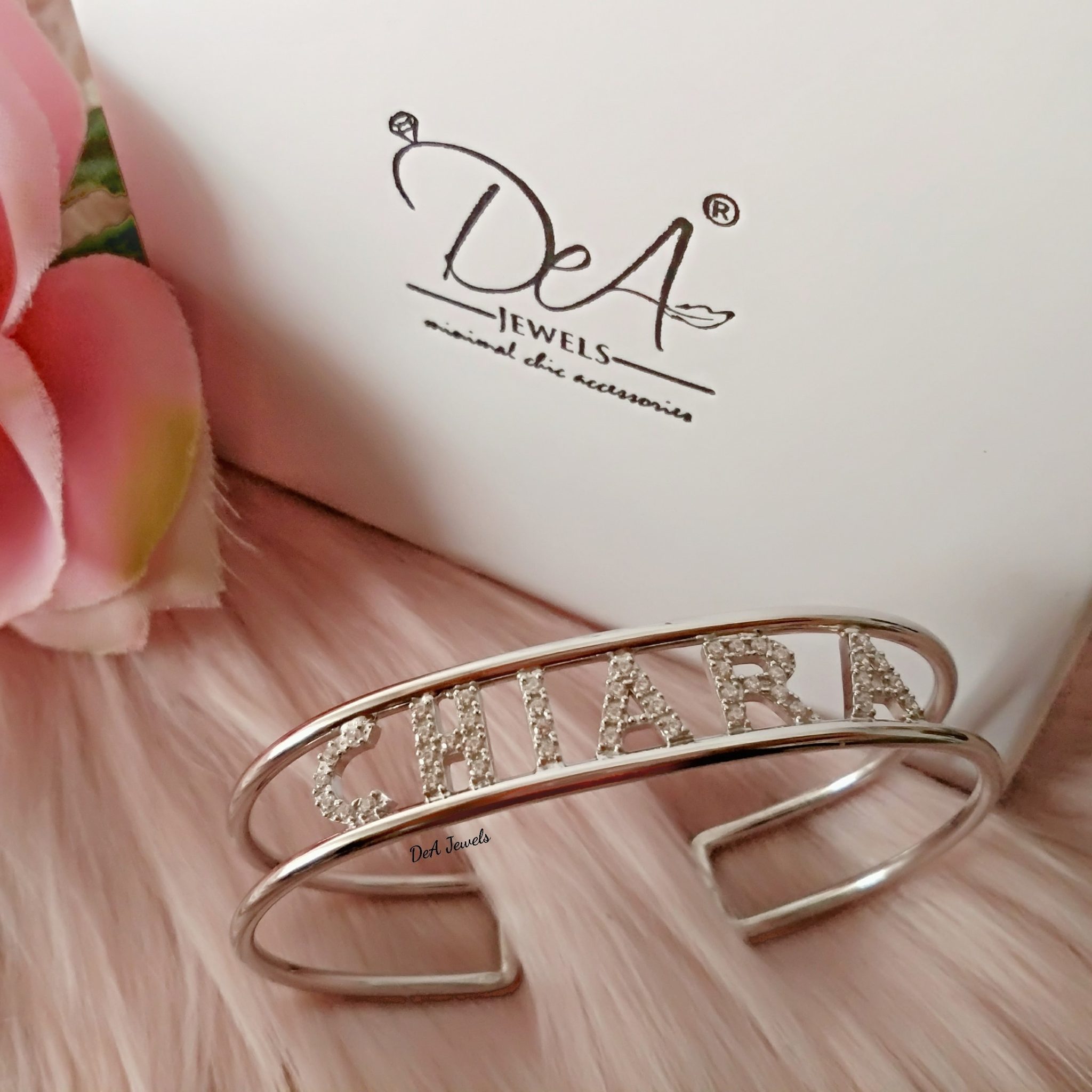 bracciale rigido con nome e zirconi – DeA Jewels